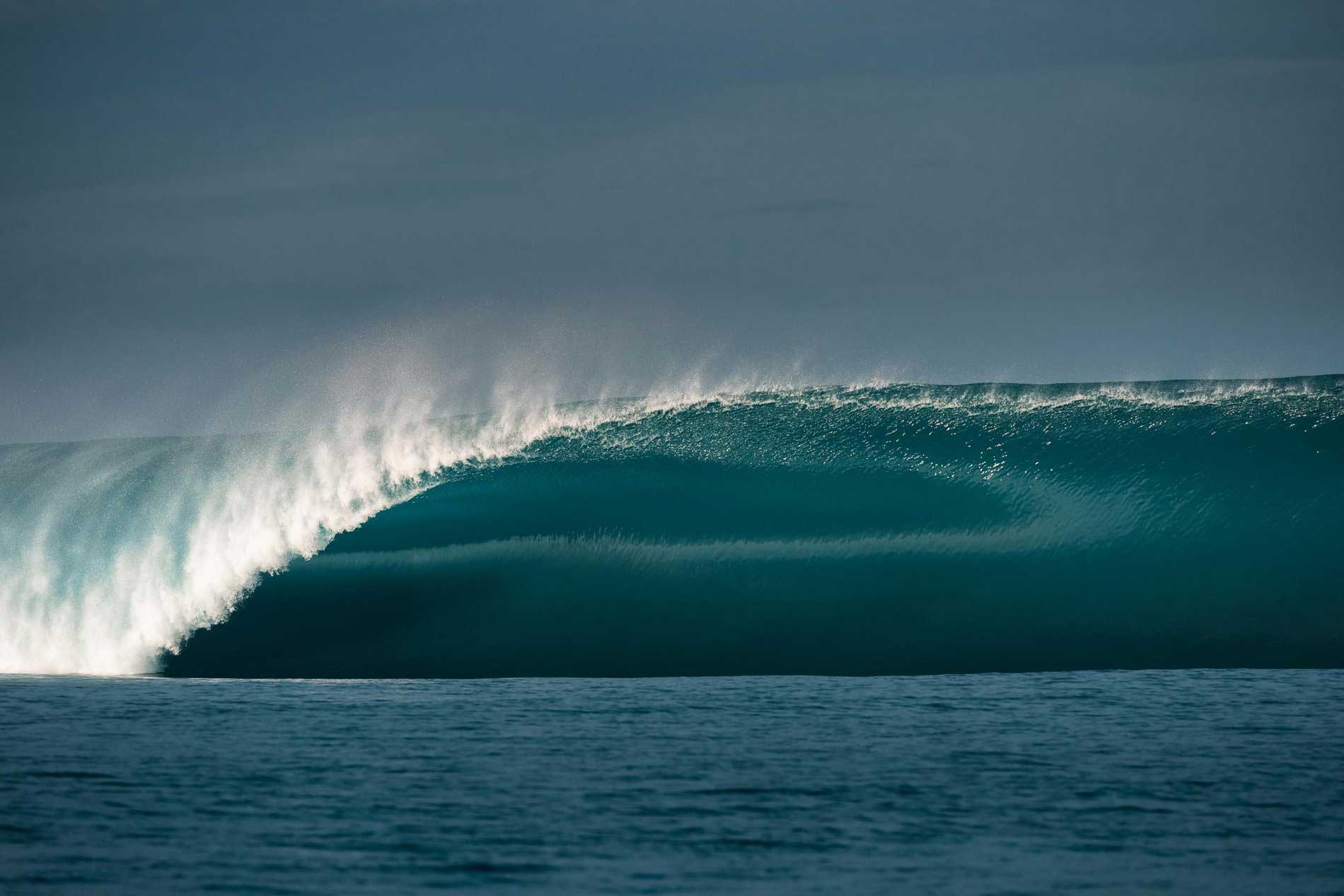 TEAHUPO'O - TAHITI - RIPITUP