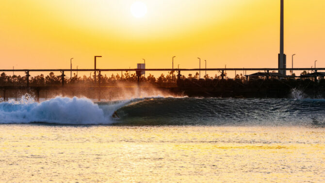 TUDOR NAZARÉ BIG WAVE CHALLENGE IS ON - RIPITUP